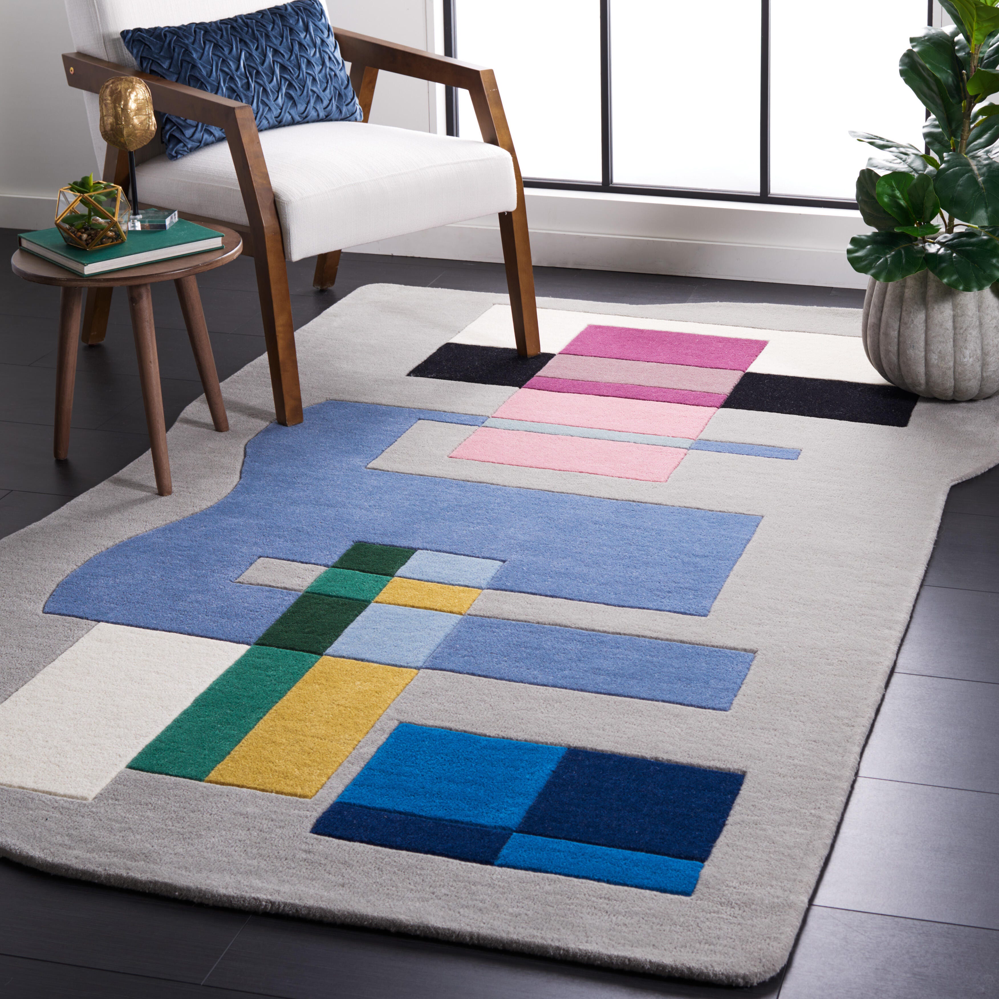 Click here for Safavieh Fifth Avenue Collection Emica 8 x 10 Area... prices