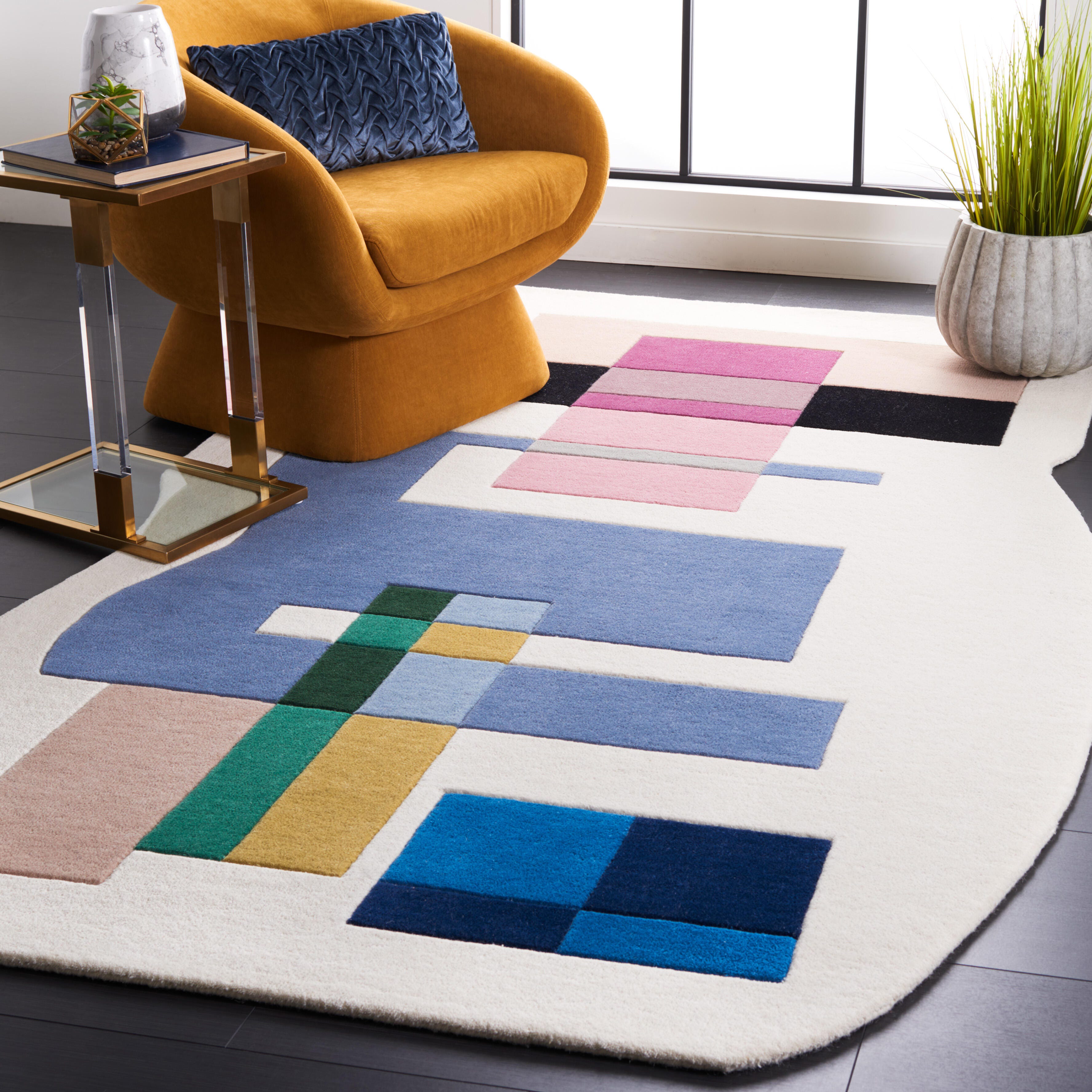 Click here for Safavieh Fifth Avenue Collection Emica 6 x 9 Area... prices