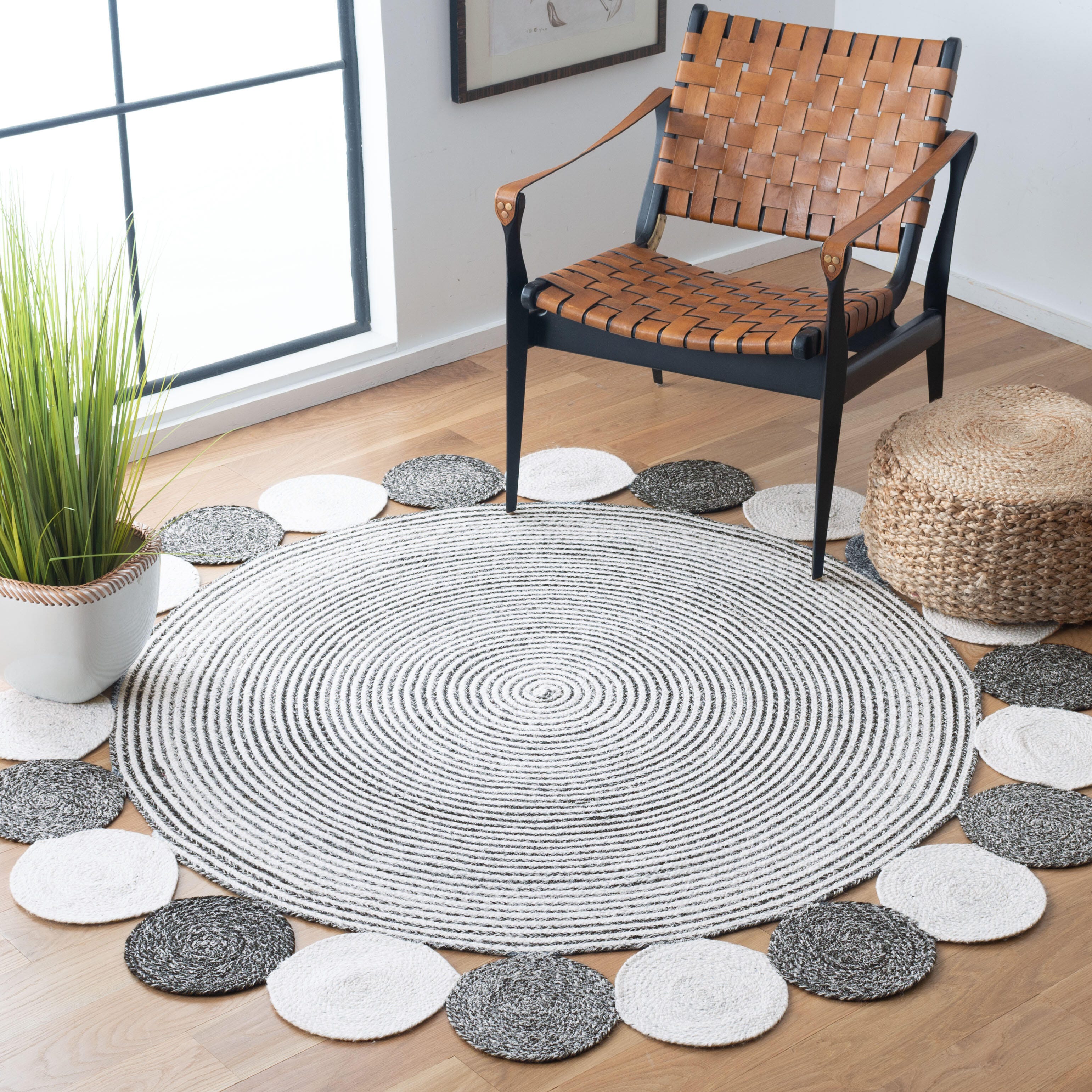 Click here for Safavieh Cape Cod Collection Hannelotte 7 x 7 Roun... prices