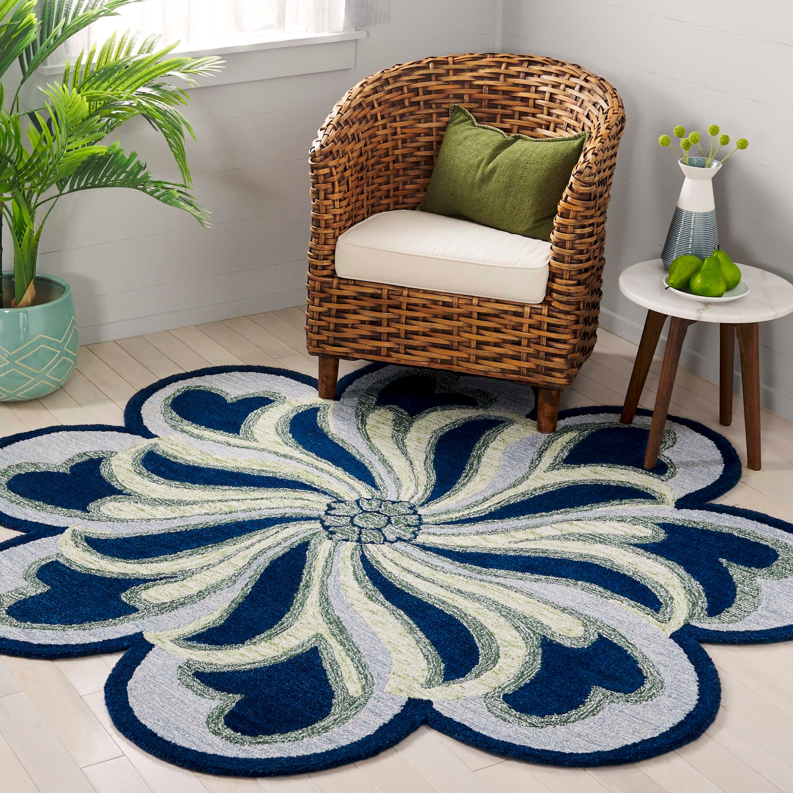 Click here for Safavieh Novelty Collection Damira 6 x 6 Round Rug... prices