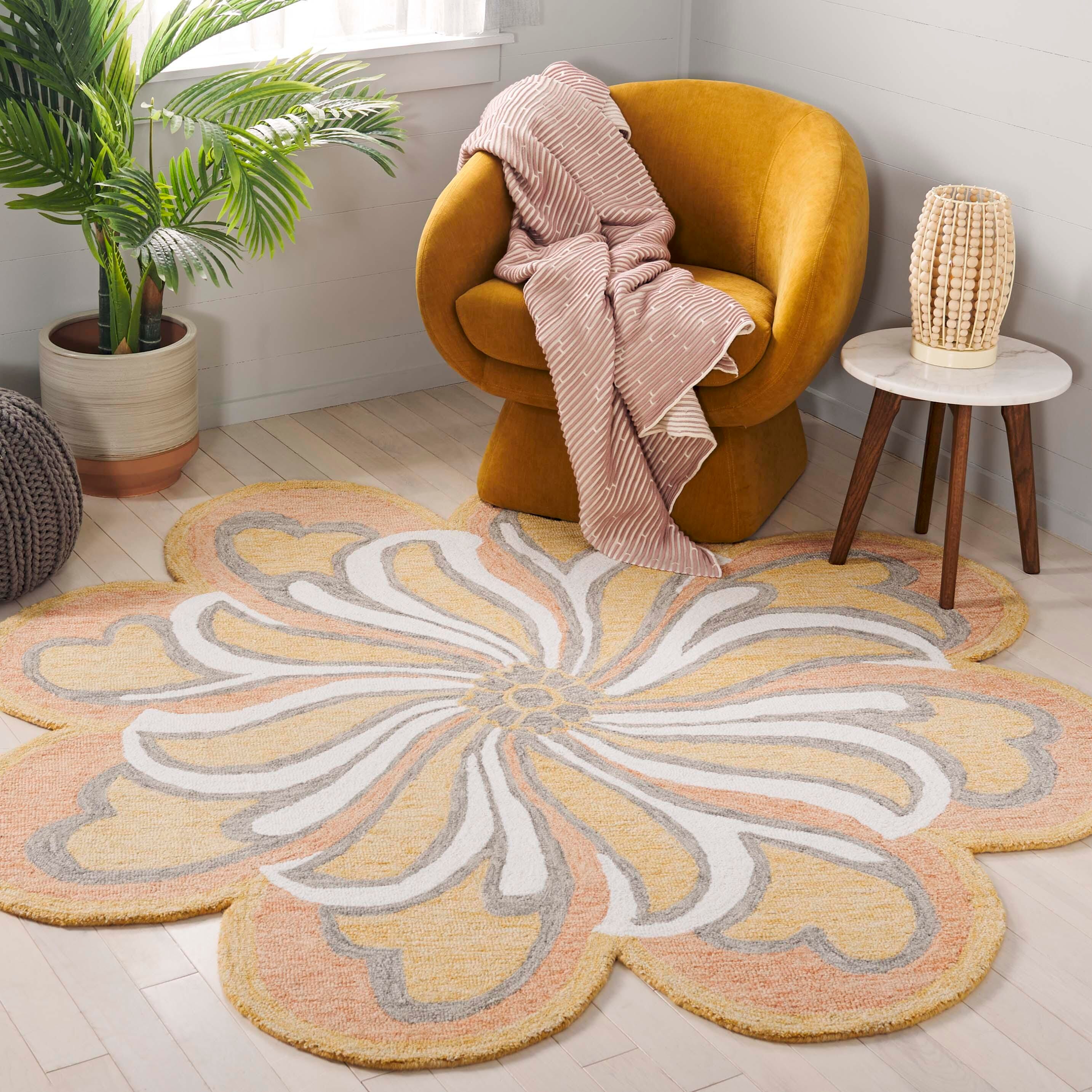 Click here for Safavieh Novelty Collection Damira 5 x 5 Round Rug... prices
