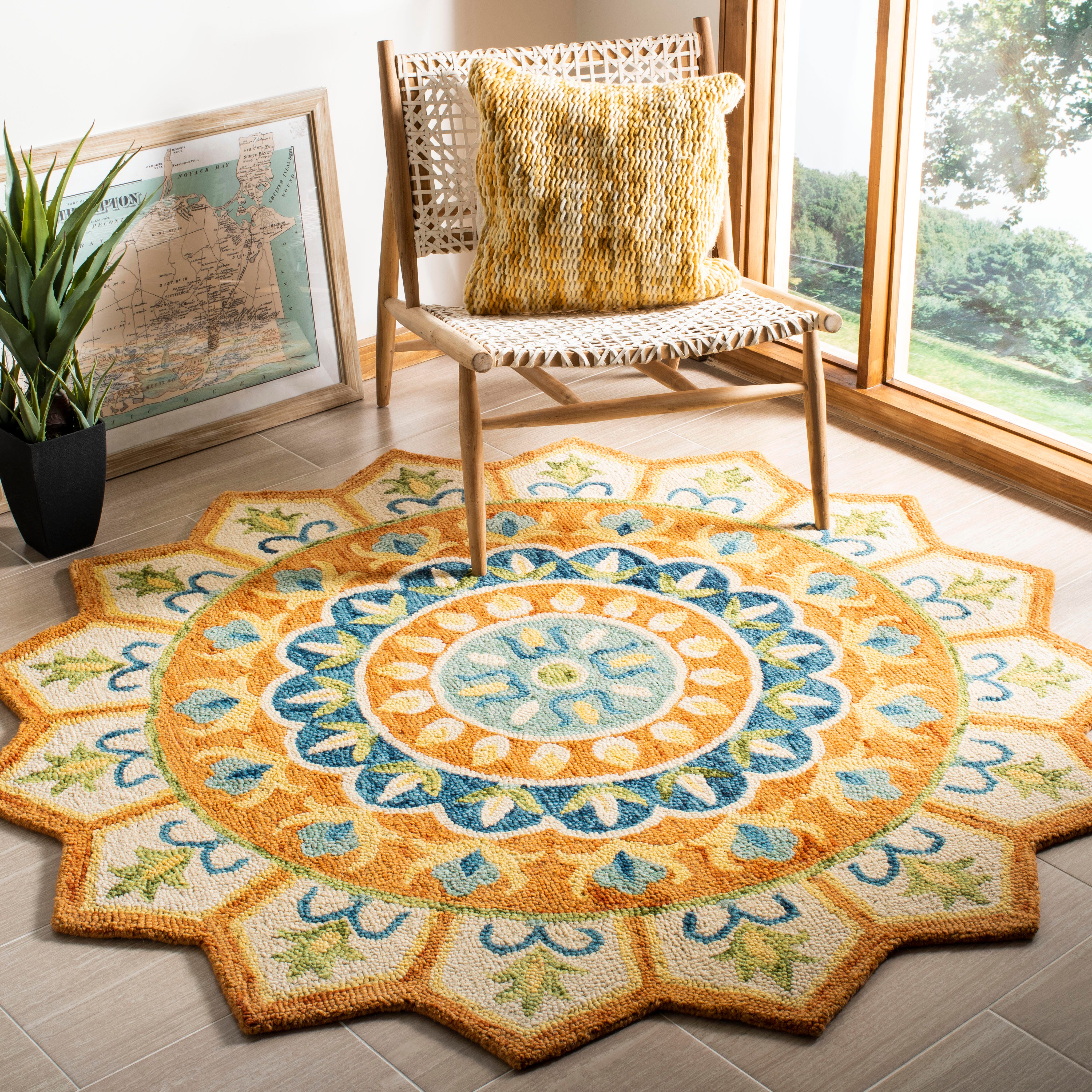 Click here for Safavieh Novelty Collection Fatma 9 x Round Rug  R... prices