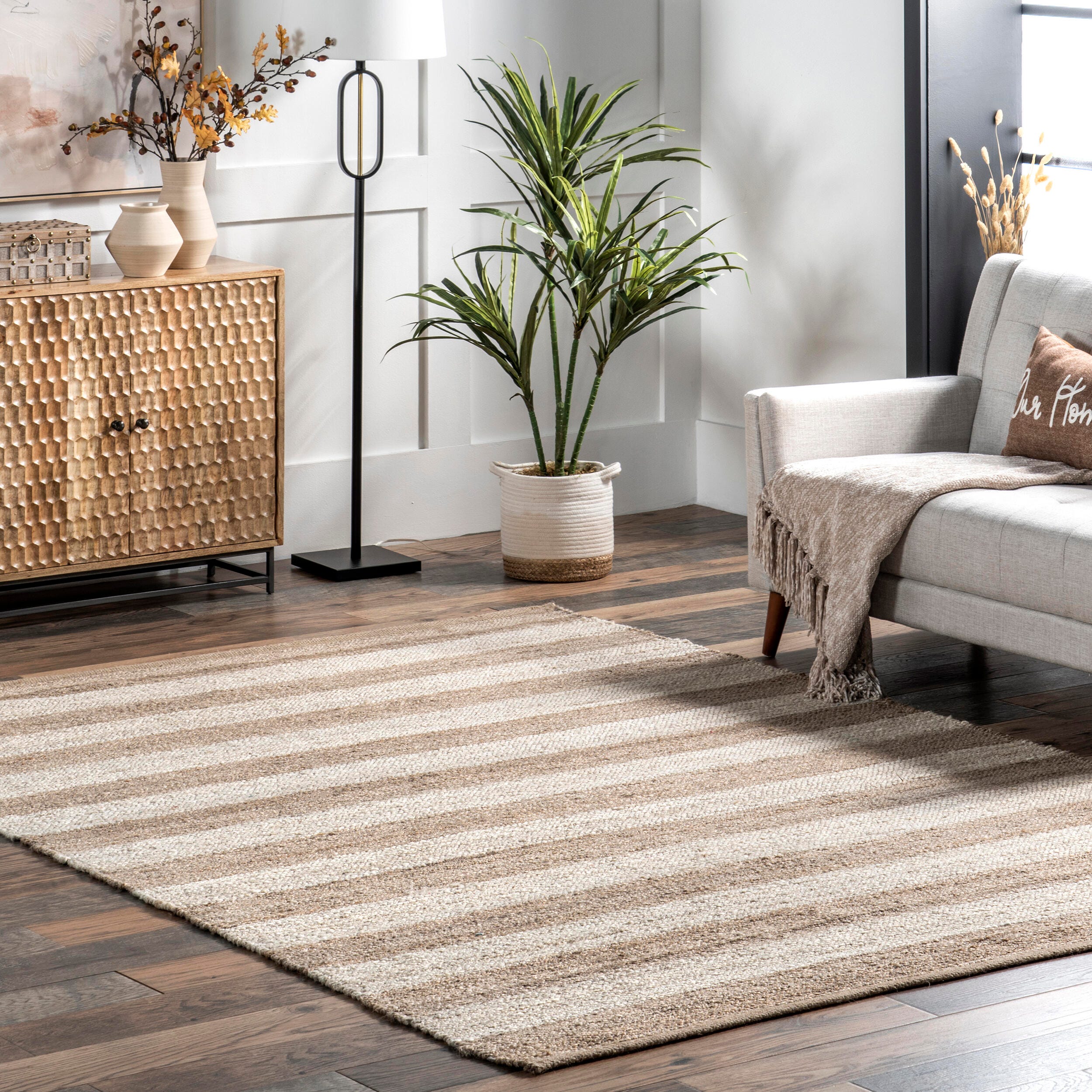 Click here for Nuloom Alisia 8 x 10 Area Rug  Off White prices