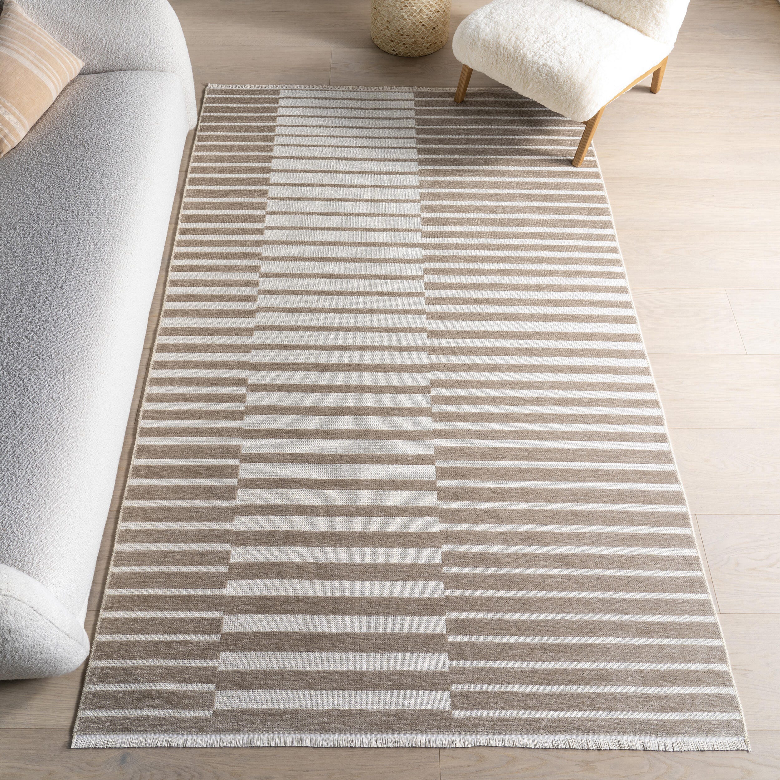 Click here for Nuloom Mirielle 4 x 6 Area Rug  Taupe prices