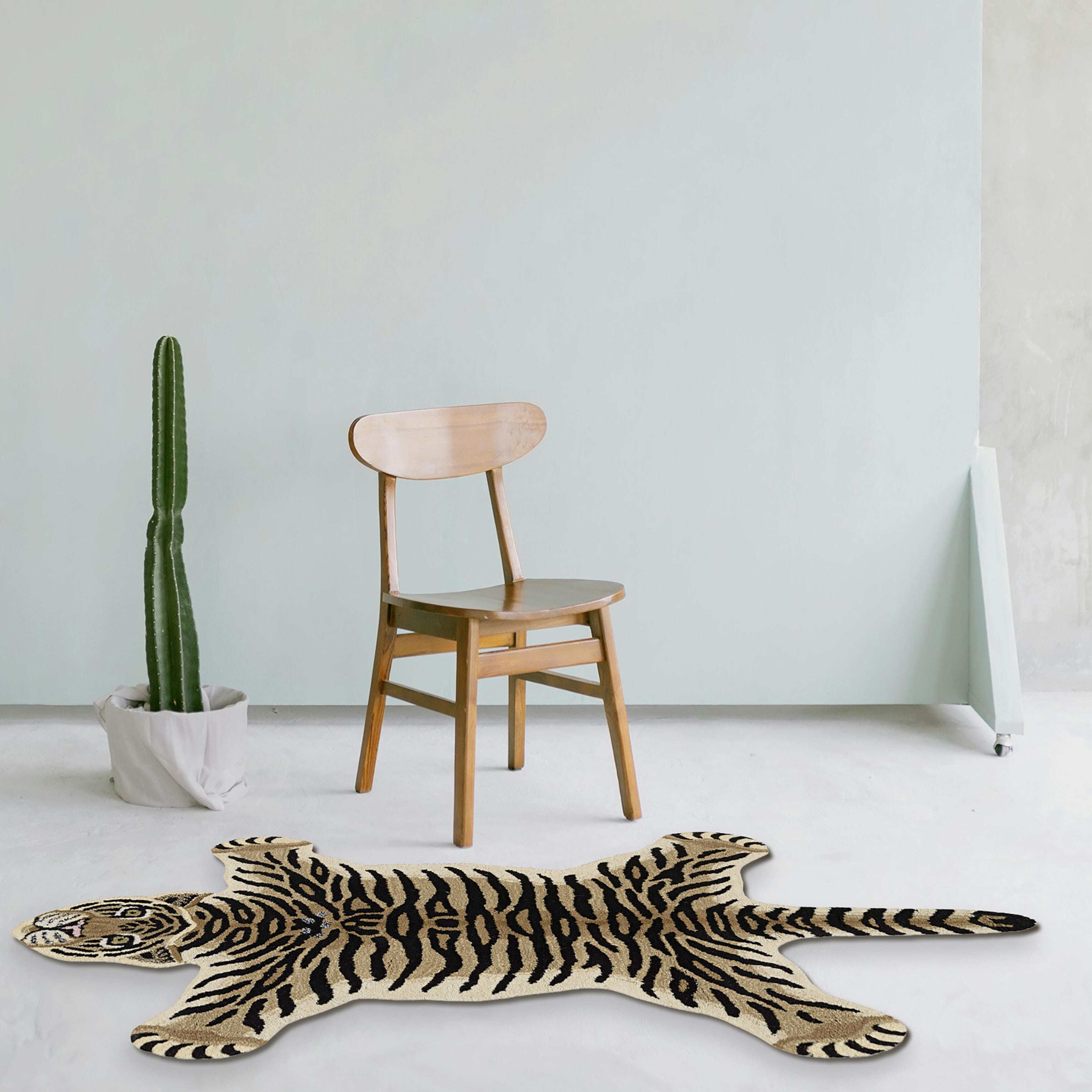 Click here for Linon Jungle Tiger 3 X 5 Accent Rug  Gold/Black prices