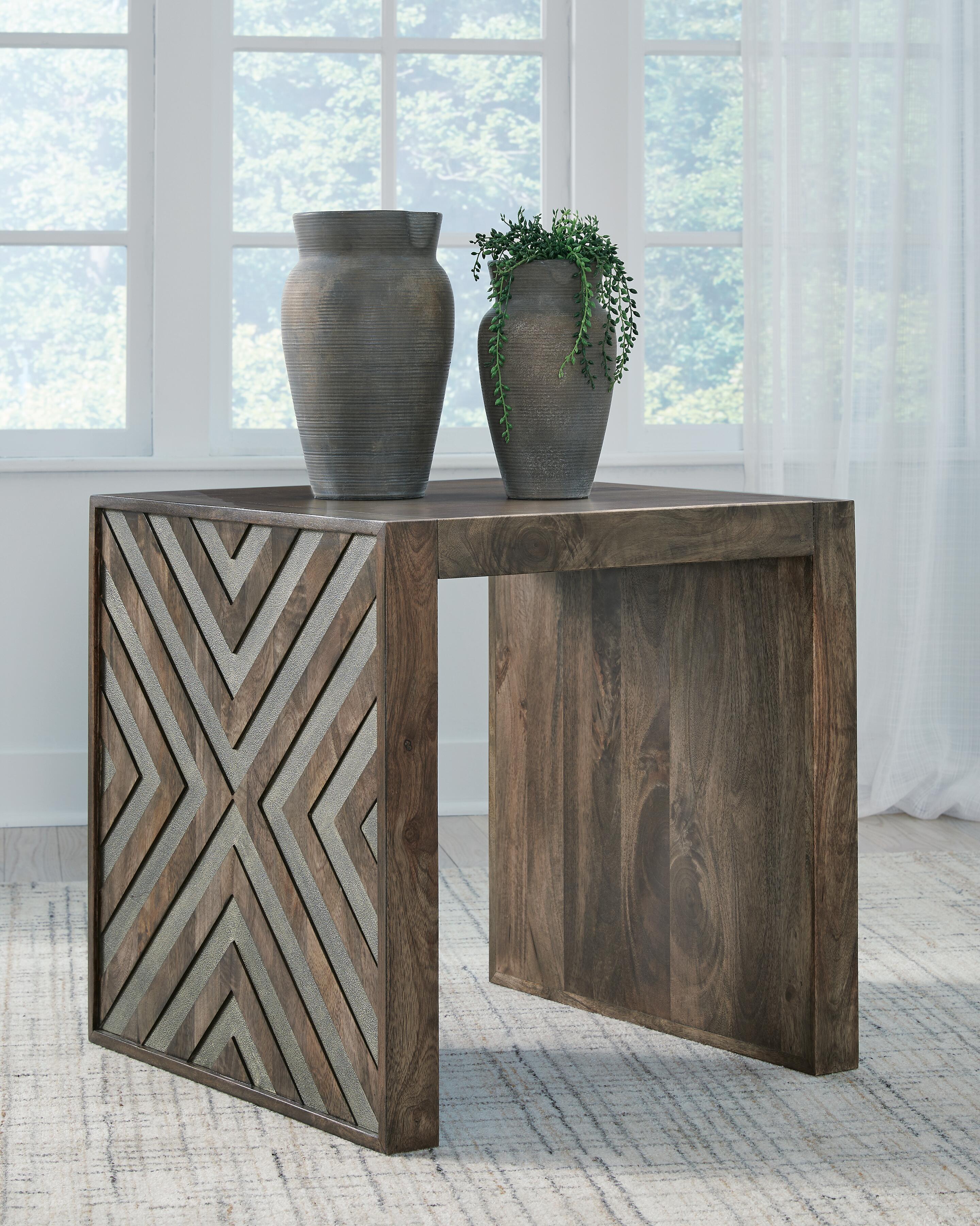 Click here for Dreggan End Table  Brown prices