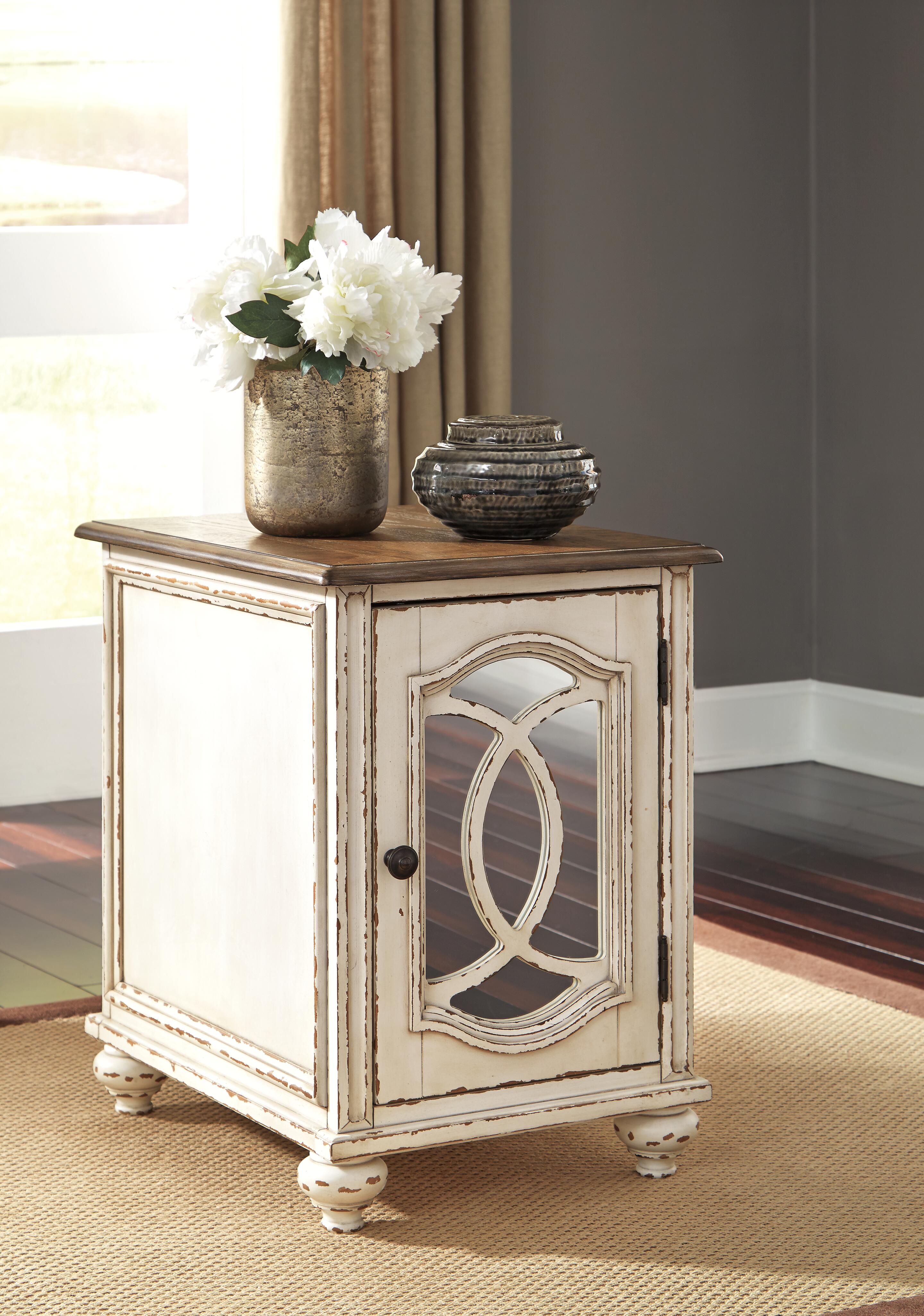 Click here for Realyn Chairside End Table  White/Brown prices